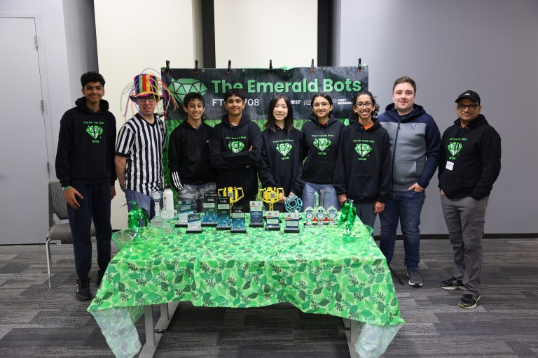 The Emerald Bots – 19708 – Simplicity is the ultimate sophistication